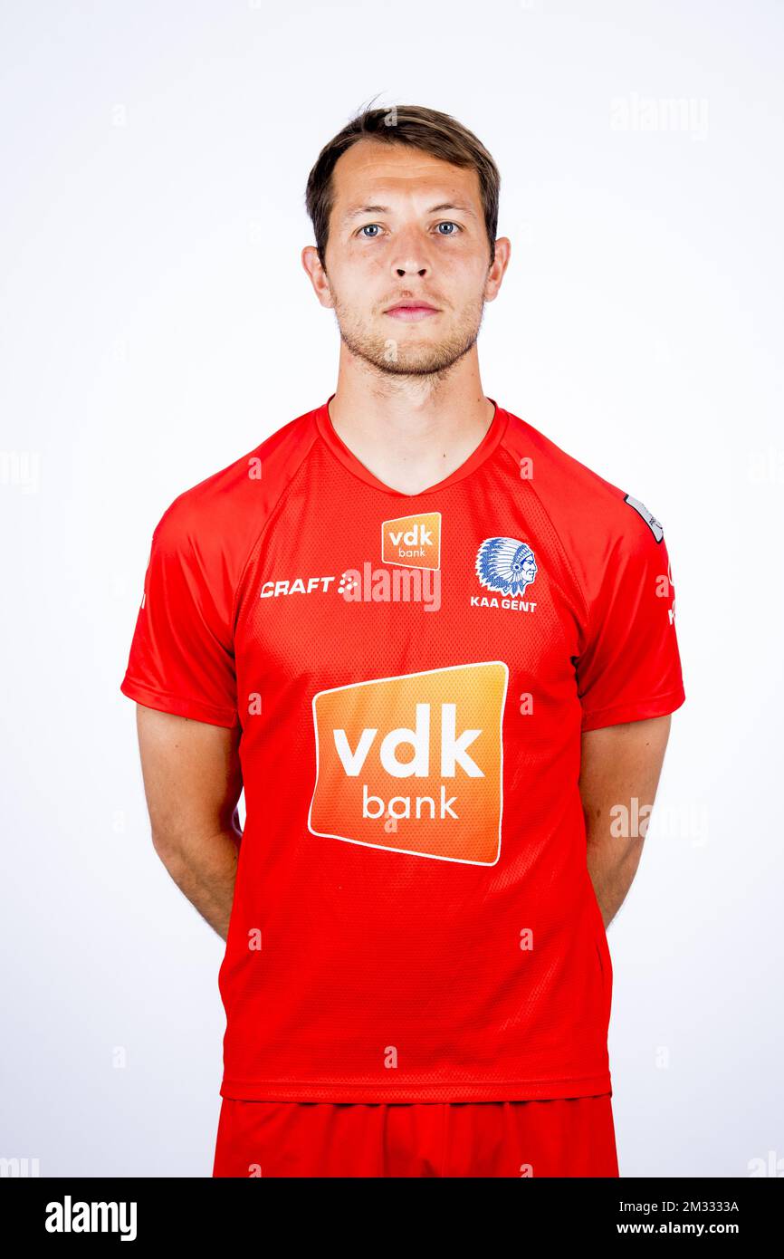 Gent's goalkeeper Davy Roef poses for the photographer, at the 2020 ...