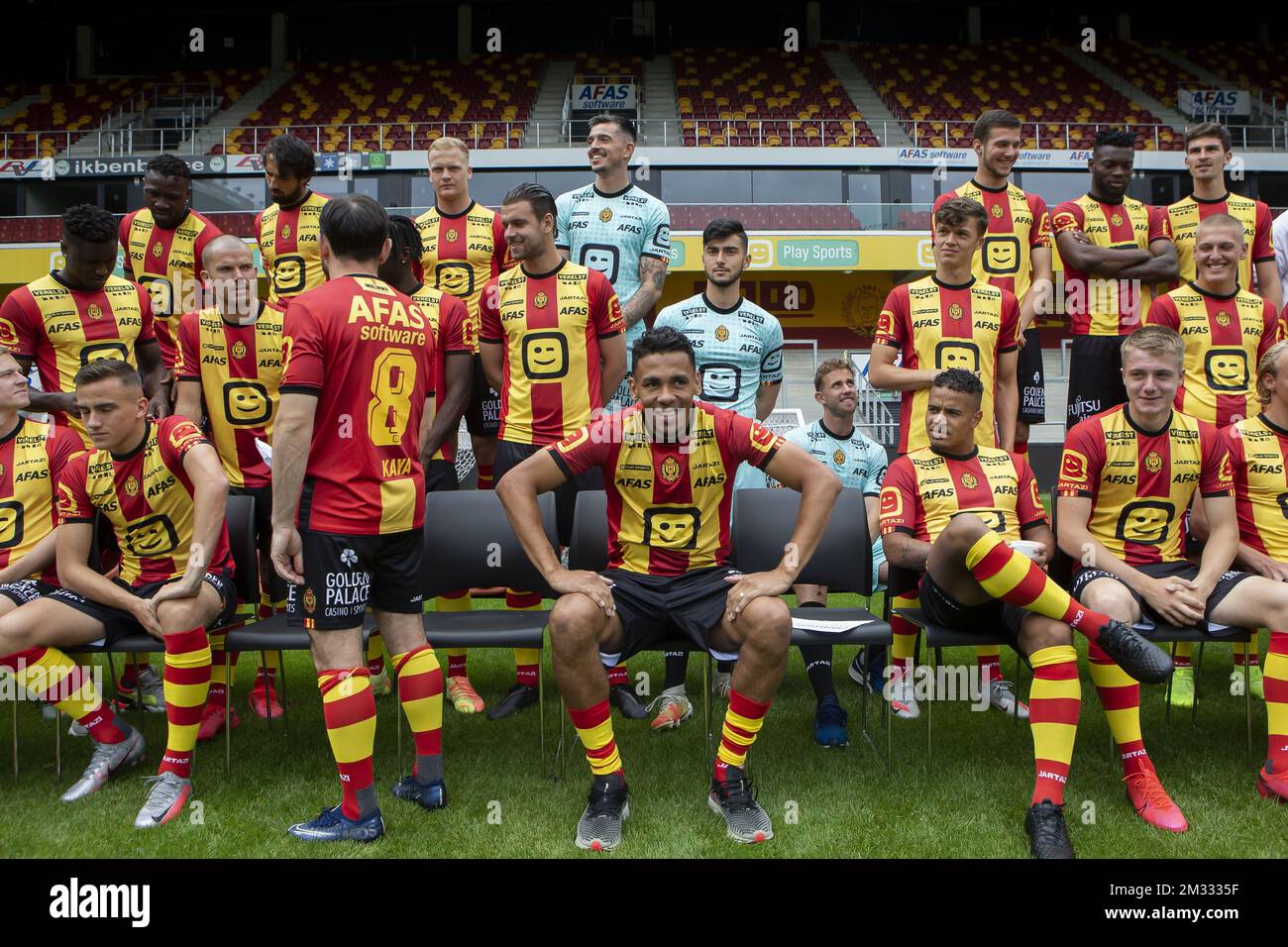 Igor De Camargo (C) pictured, at the 2020-2021 photoshoot of Belgian ...