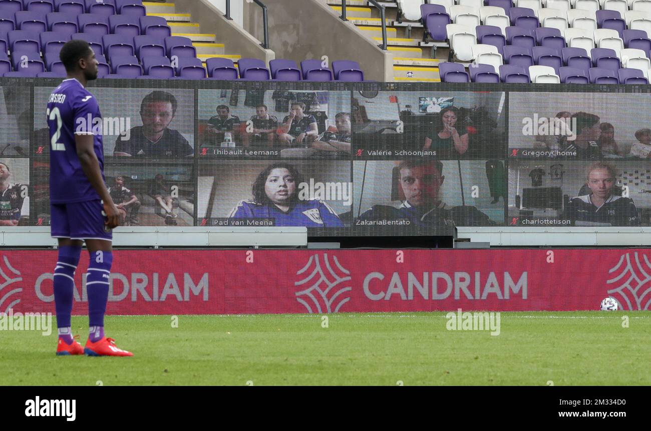 Illustration picture shows television screens with a live stream of ...