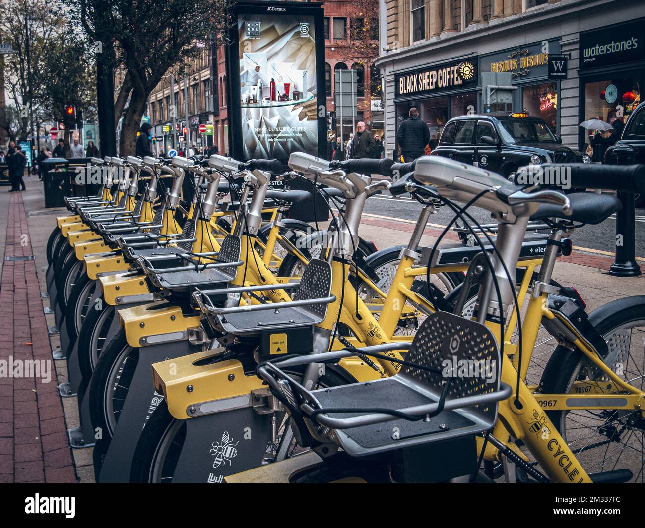 Manchester bike hire hi-res stock photography and images - Alamy