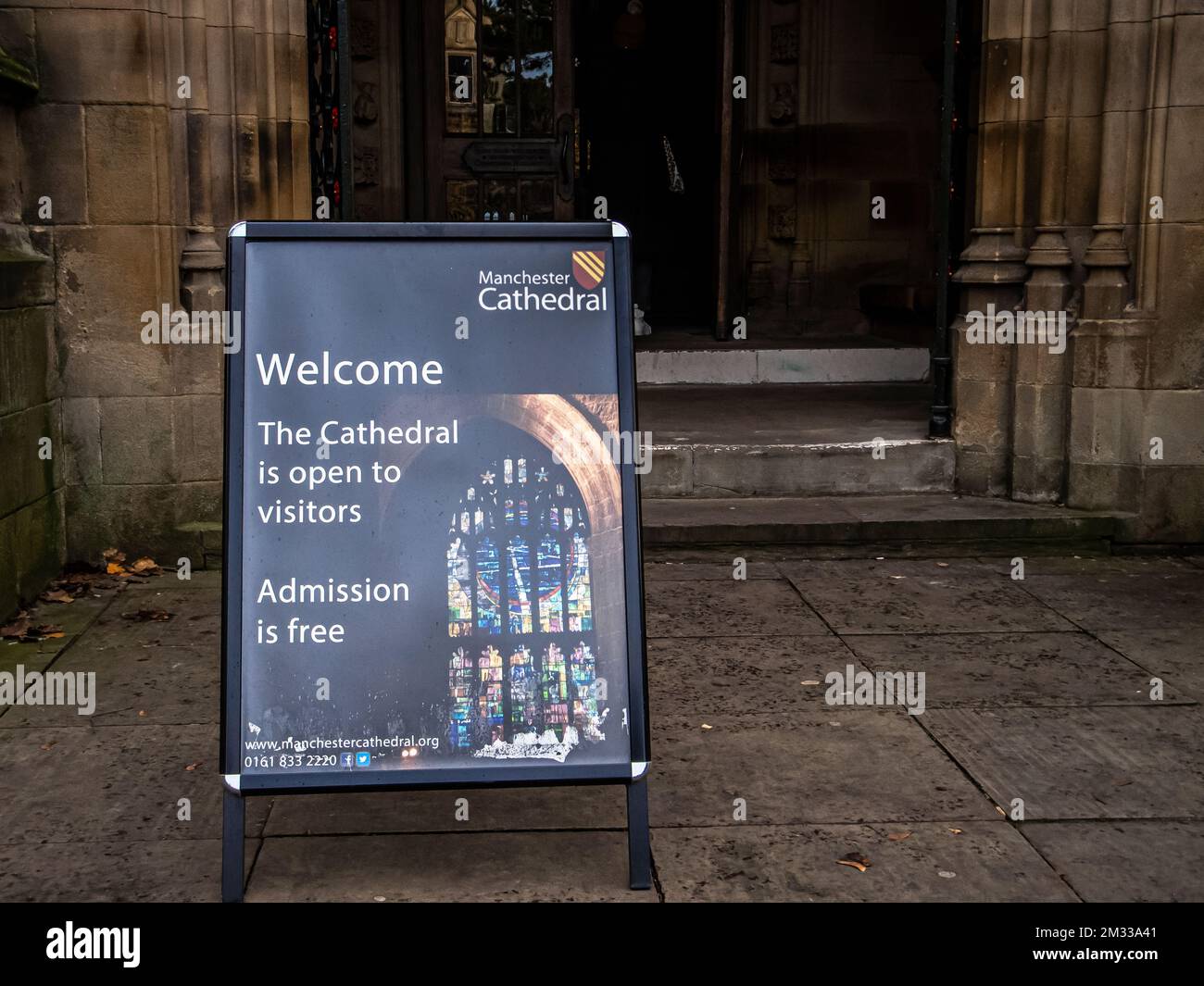 The Manchester Cathedral from the outside Stock Photo - Alamy