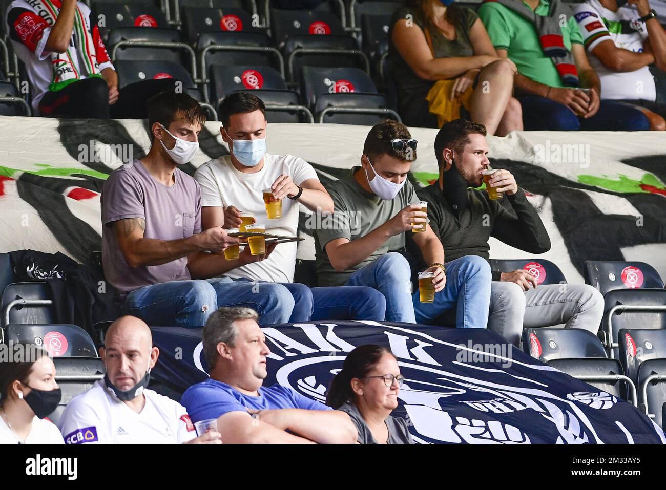 Match day beers hi-res stock photography and images - Alamy