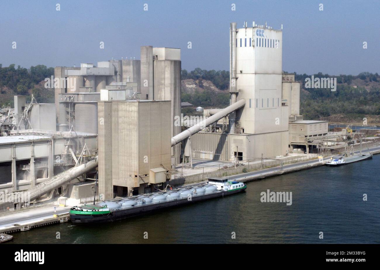 Illustration shows aerial view of the Albert Canal and the cement ...