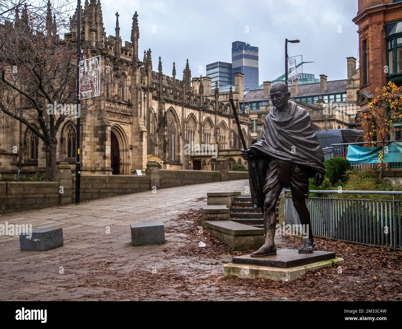 Mahatma Gandhi sculpture in Manchester Stock Photo - Alamy