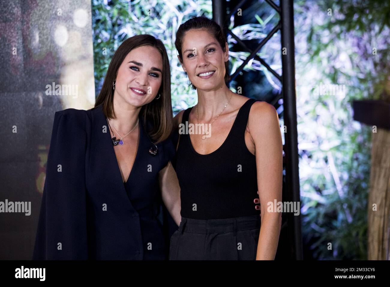 Chains barrow hi-res stock photography and images - Alamy