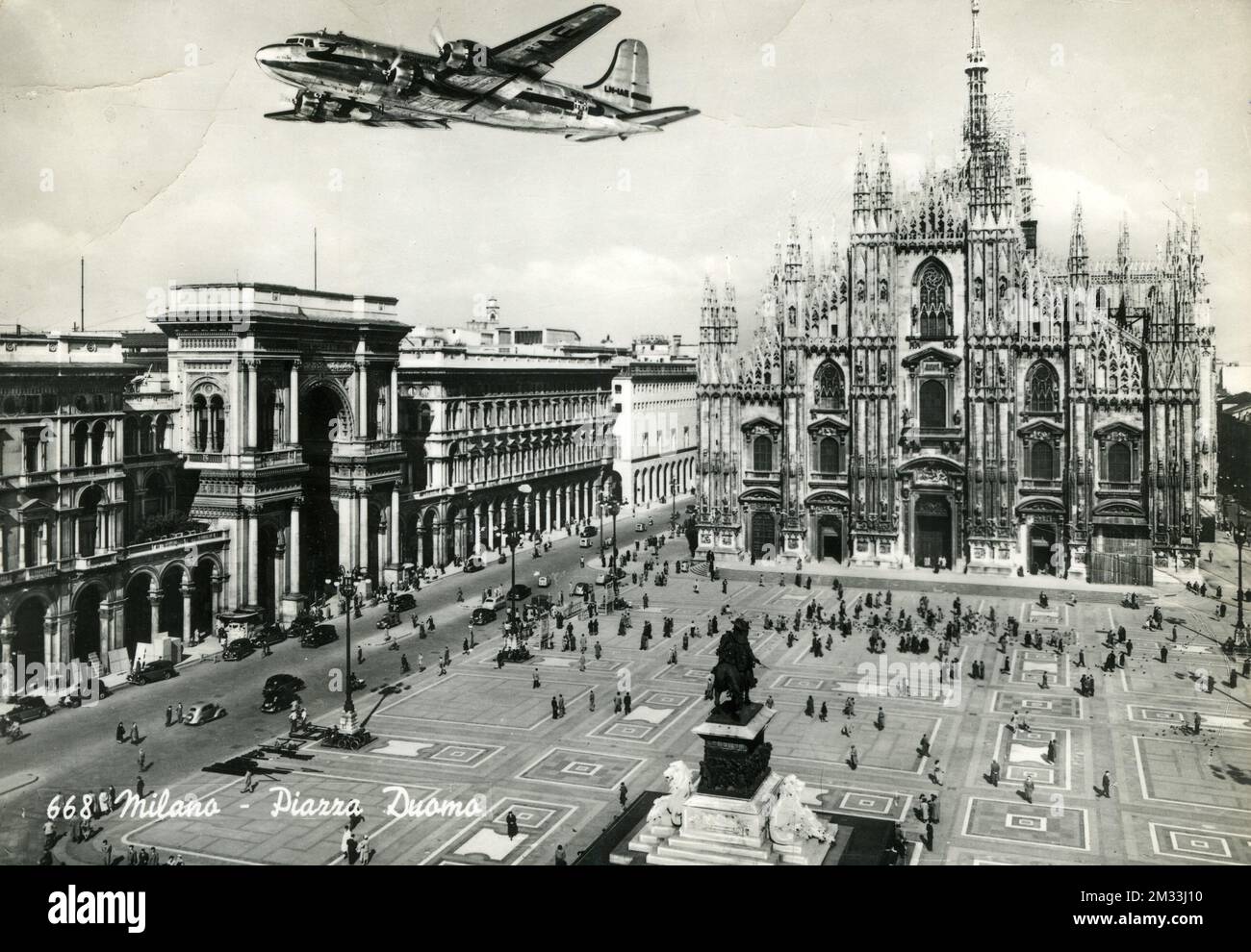 Aeroplani - Cartolina di Milano Stock Photo - Alamy