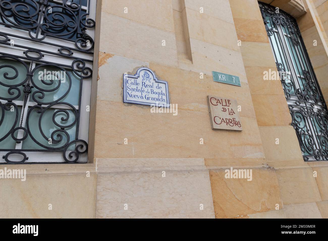 Antique street signs hi-res stock photography and images - Alamy