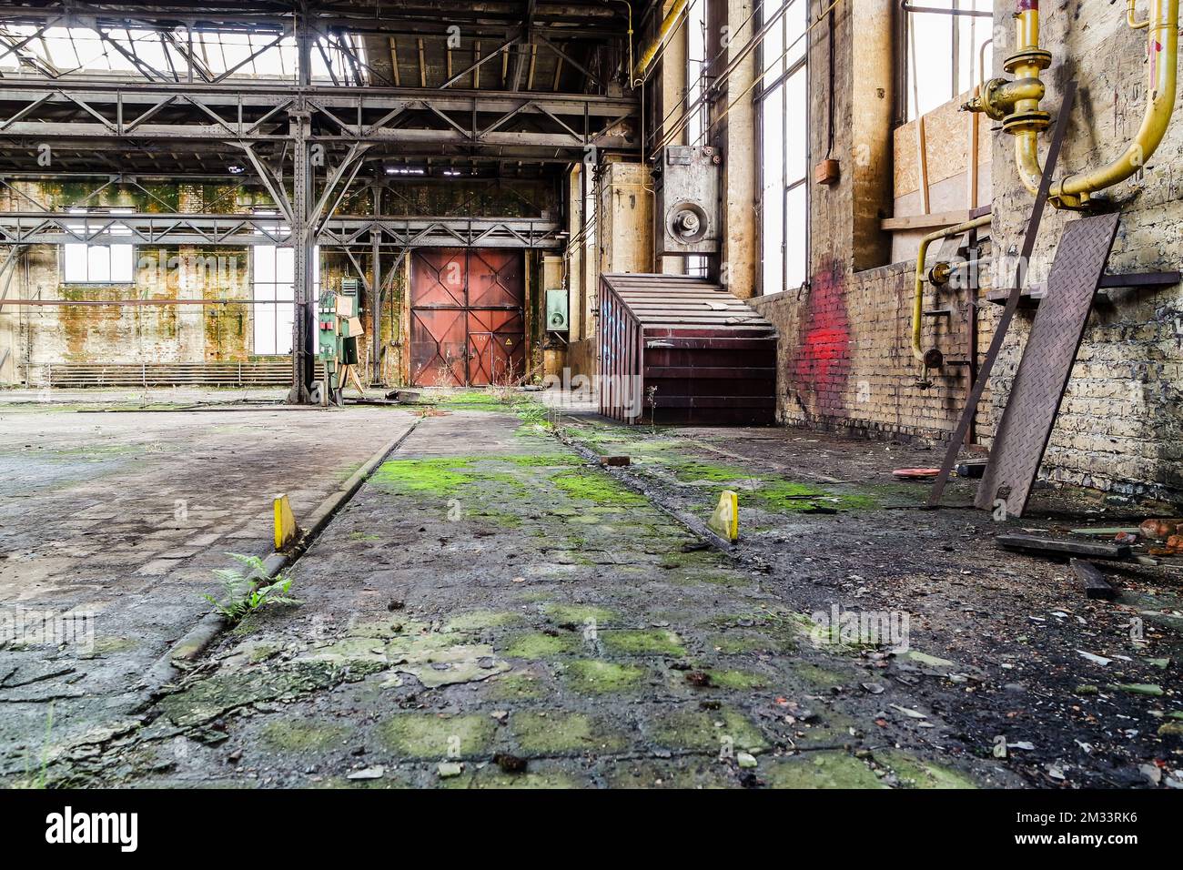 Old GDR factory building ruin decay 01 Stock Photo - Alamy