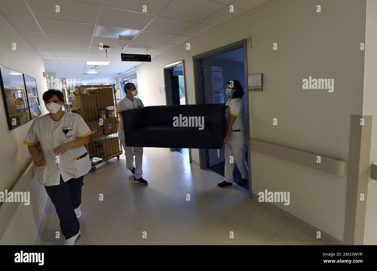 Illustration shows the preparation of an extra intensive care unit at ...