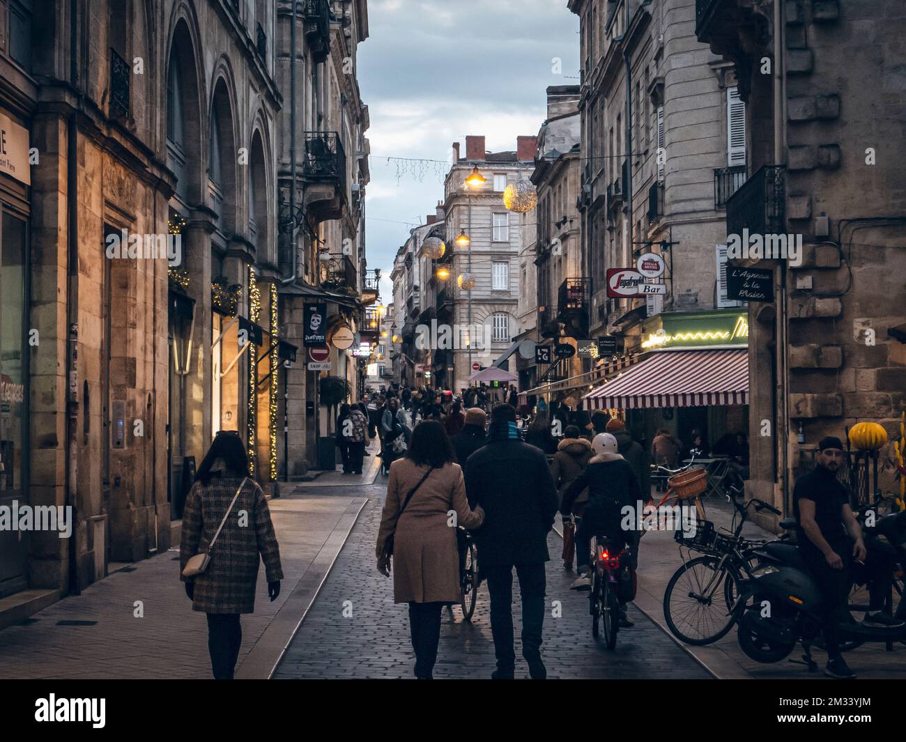 Bordeaux streets night hi-res stock photography and images - Alamy
