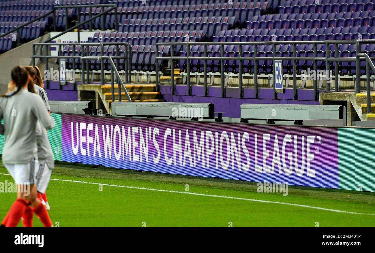 Womens football competition banner hi-res stock photography and images ...