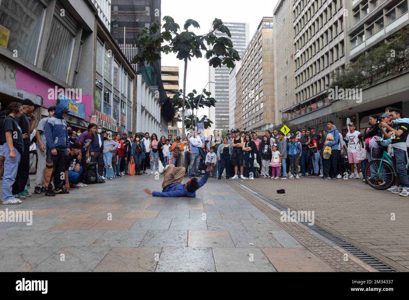 Rap artist posing in street hi-res stock photography and images - Alamy