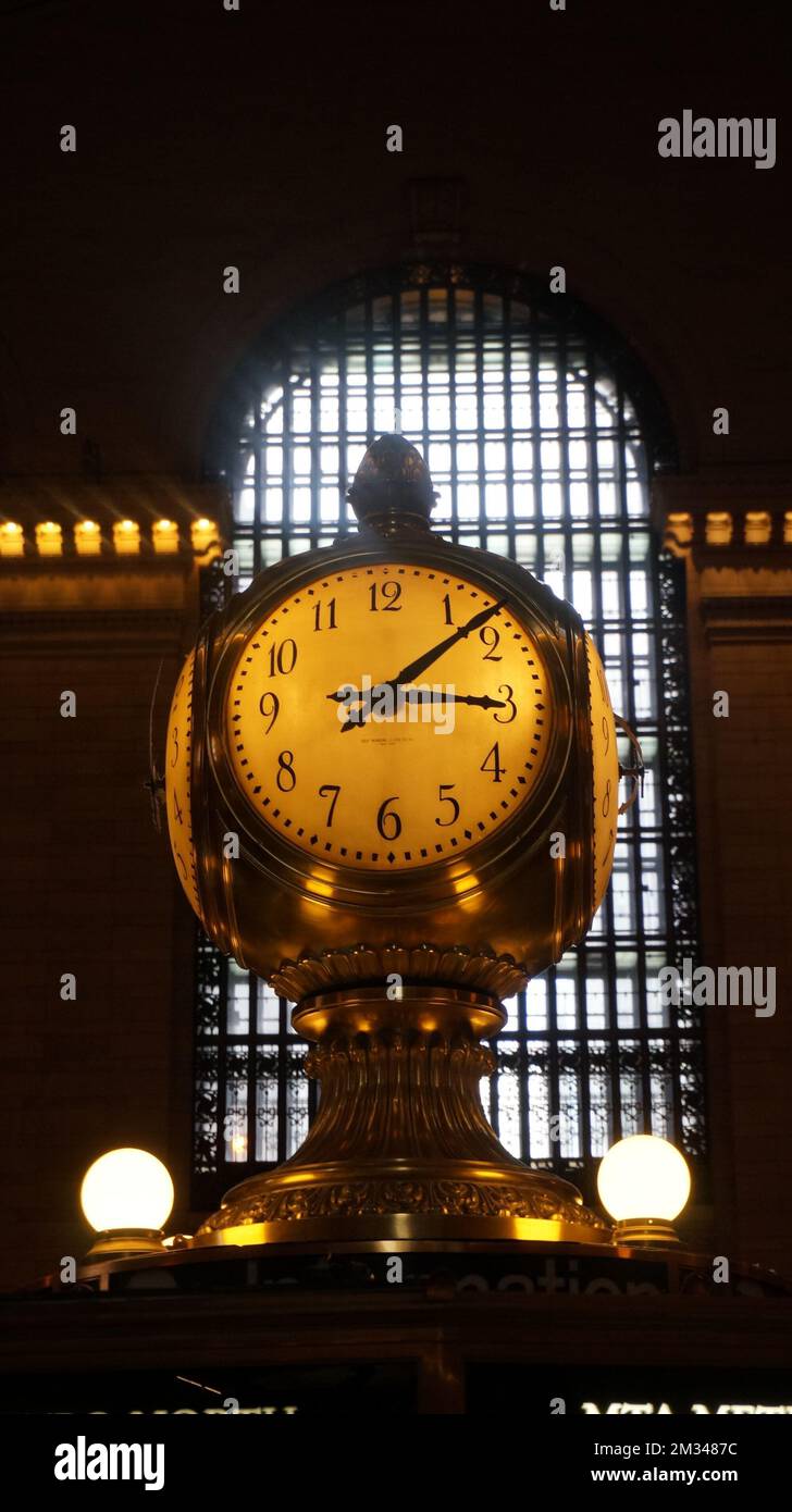 Grand Central Railway Station Clock Stock Photo - Alamy