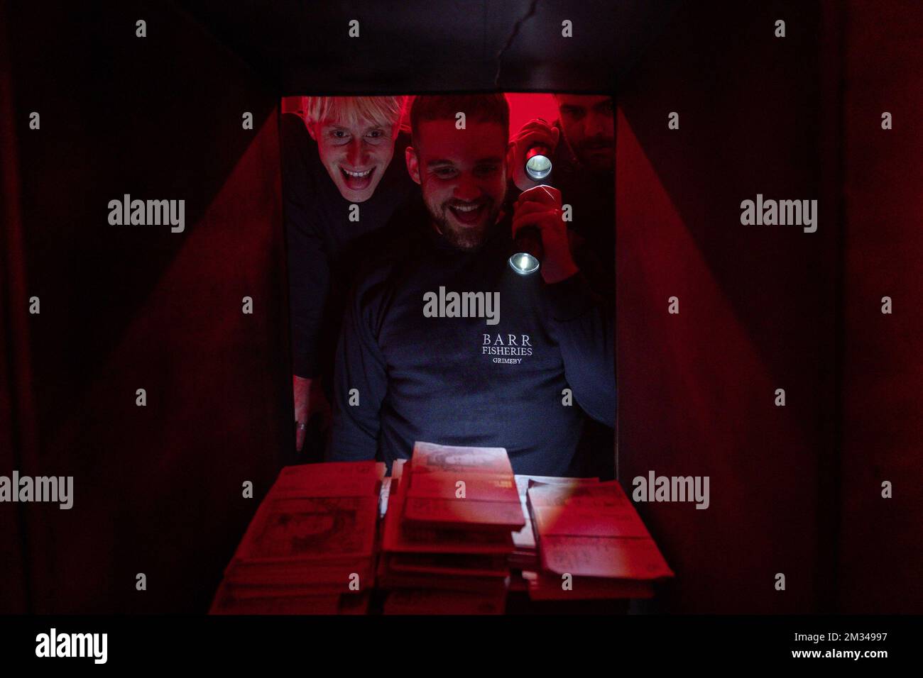 THREE DAY MILLIONAIRE, from left: Michael Kinsey, James Burrows, Sam ...