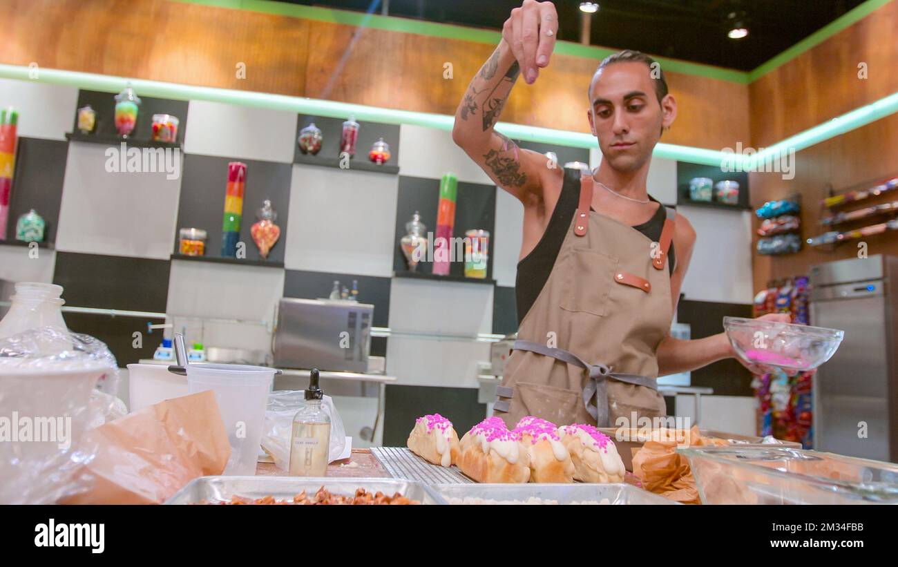 SNACK VS. CHEF, contestant Kevin Gregory, (Season 1, ep. 103, aired Nov ...