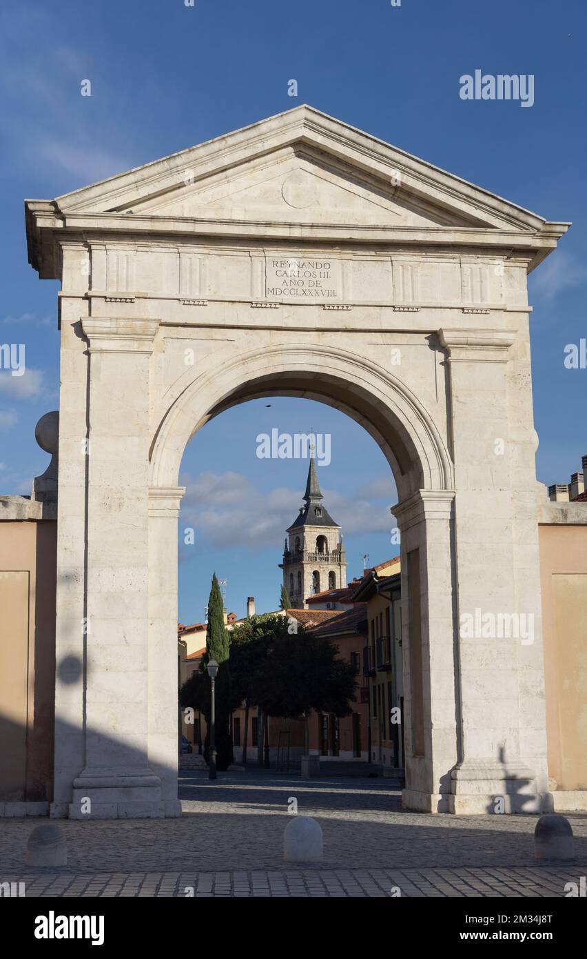 Madrid door neoclassical architecture in sunny afternoon Stock Photo ...