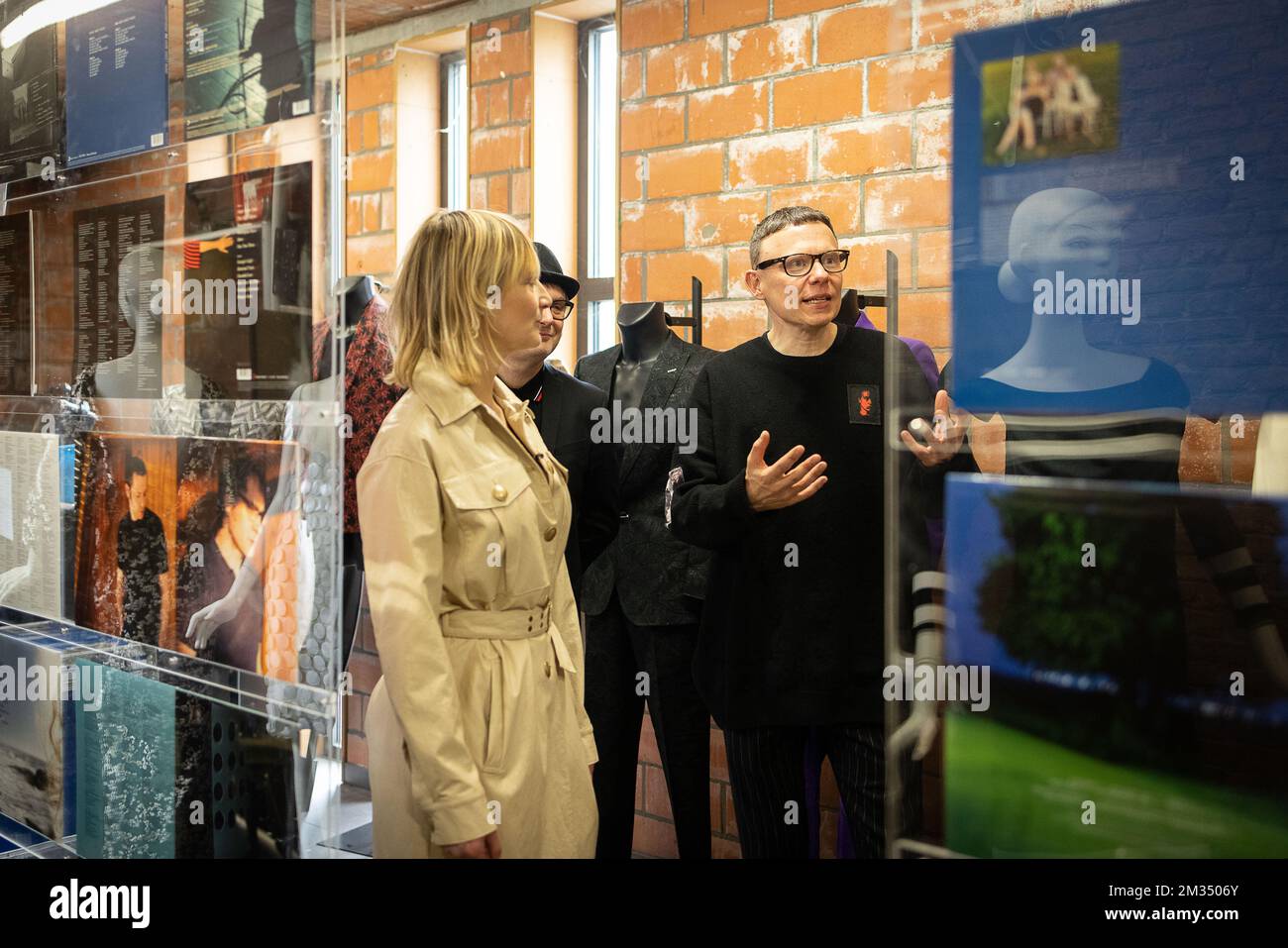 Singer Geike Arnaert, Hooverphonic's Raymond Geerts and Hooverphonic's ...