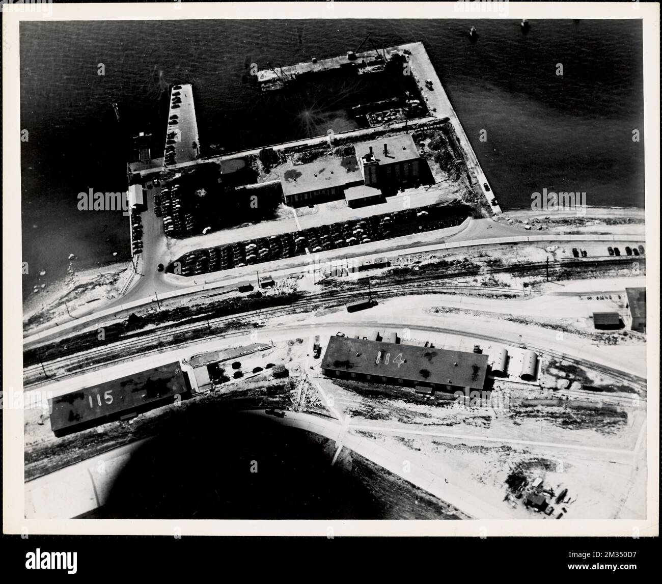 Building the first locomotive hi-res stock photography and images - Alamy