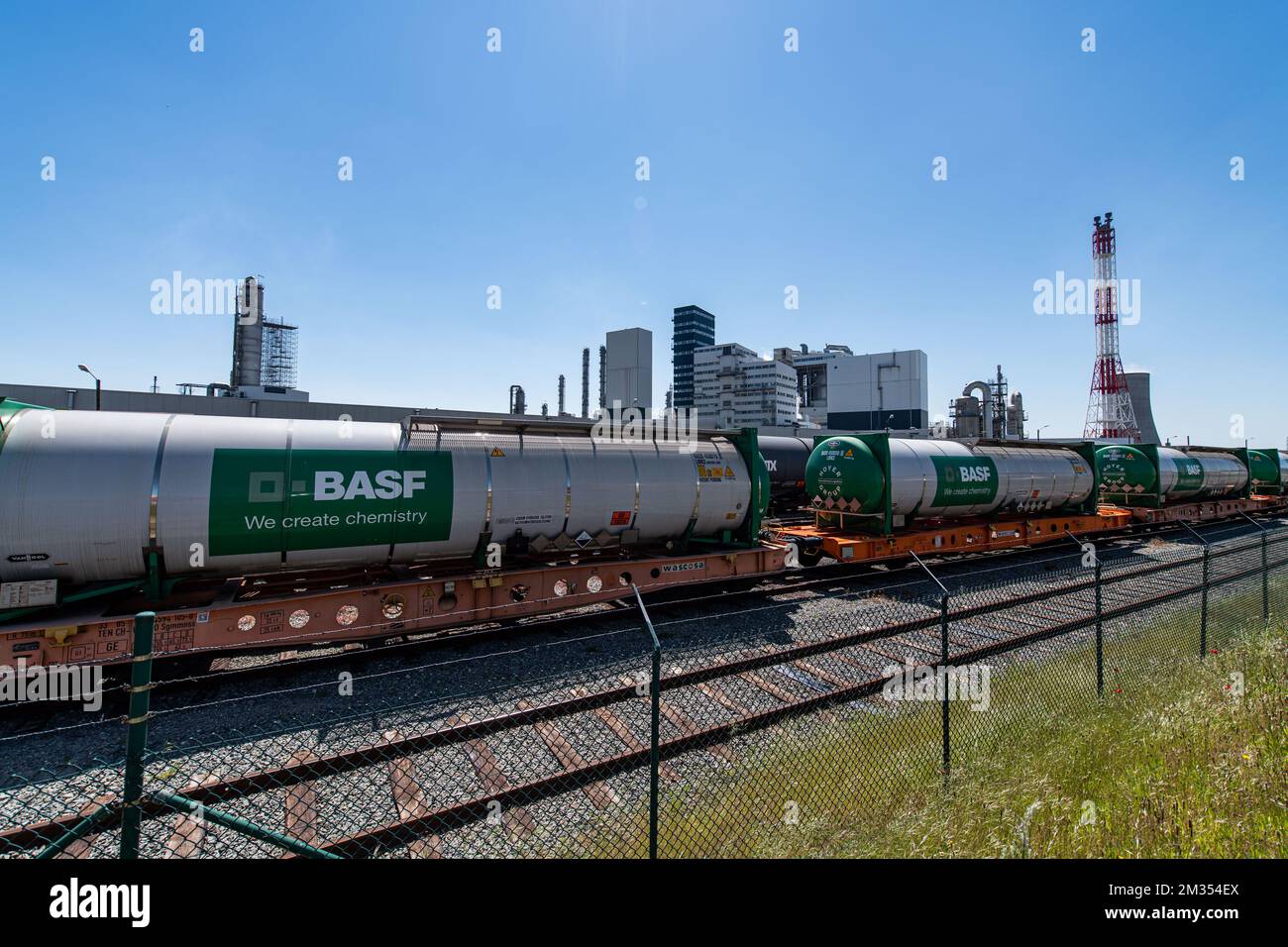 Illustration shows the new chemical railway tanker carriages of BASF ...