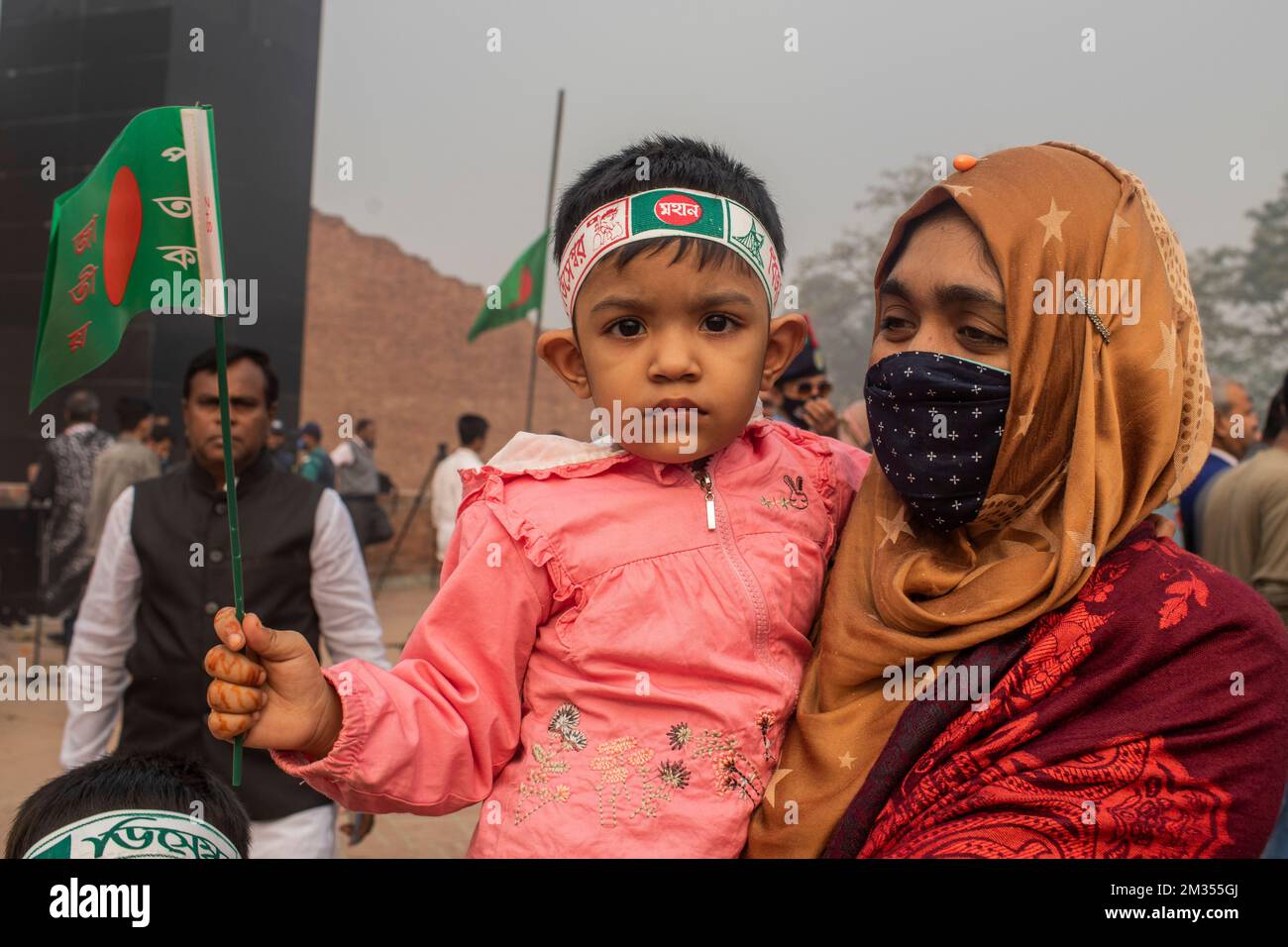 Pakistani flag kids hi-res stock photography and images - Alamy