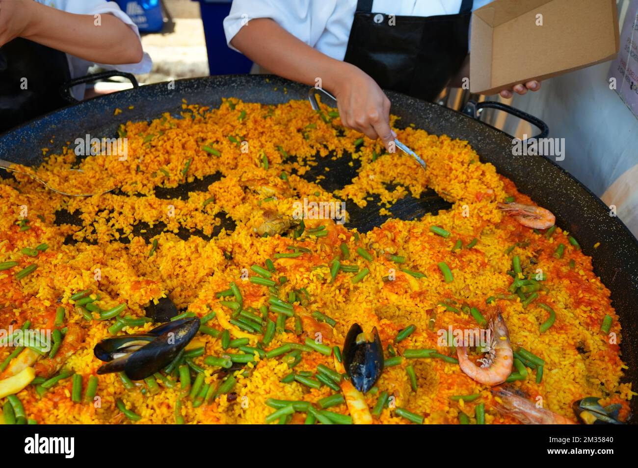 Close up shot traditional paella hi-res stock photography and images ...