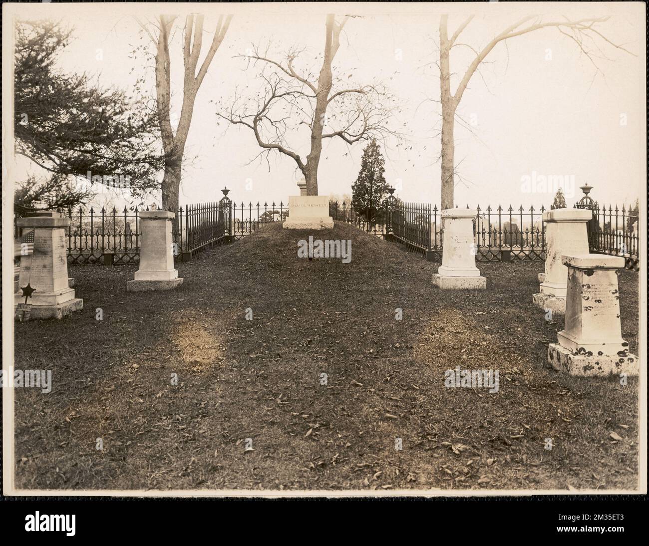 Grave of Daniel Webster , Cemeteries, Tombs & sepulchral monuments ...