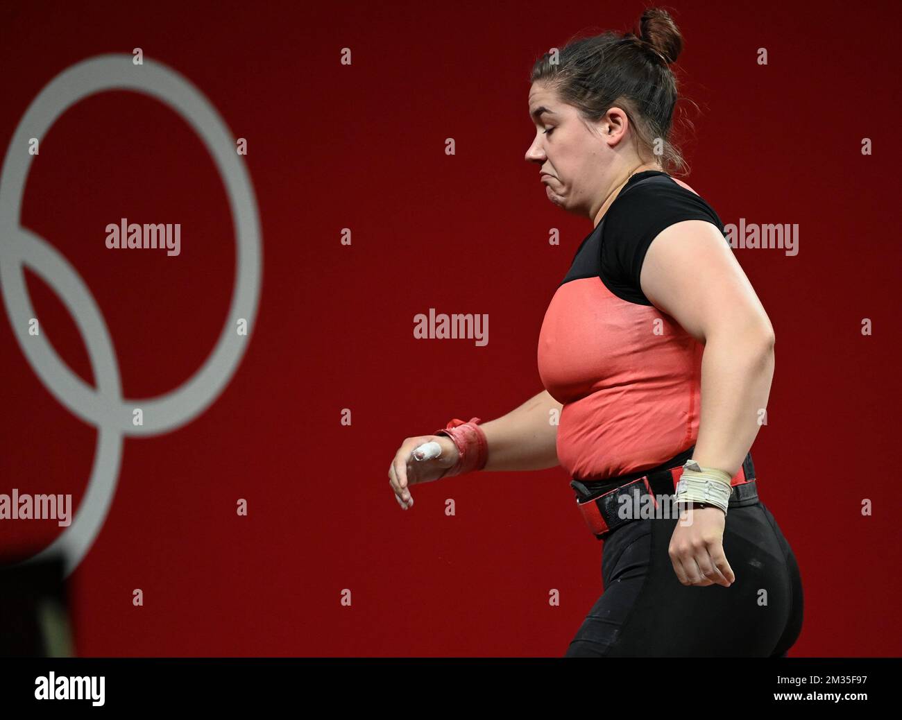 Belgian Anna Vanbellinghen pictured in action during the Weightlifting ...