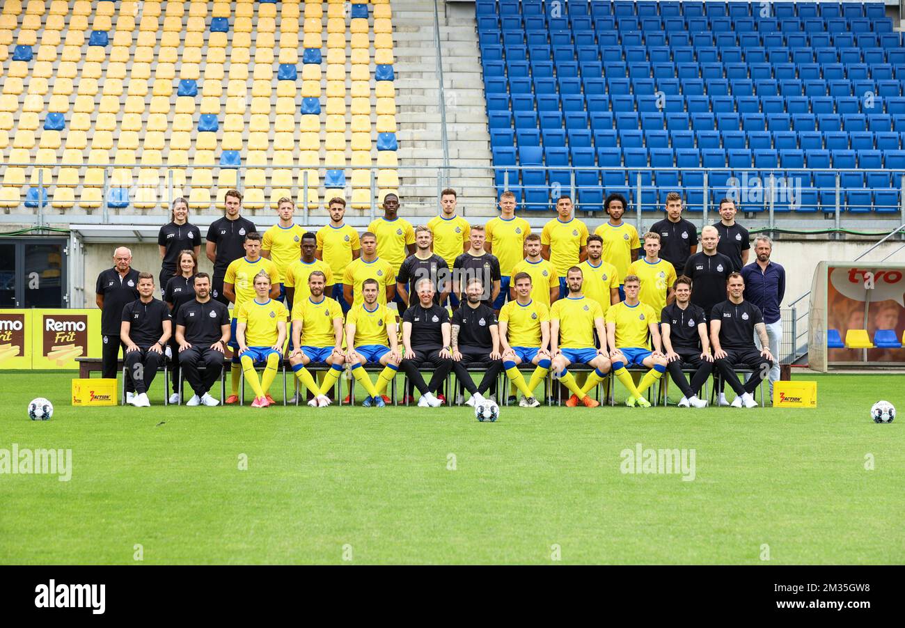 (top row L-R:) kinesist Charlotte Van de Vyvere, Sportsphysiotherapist ...