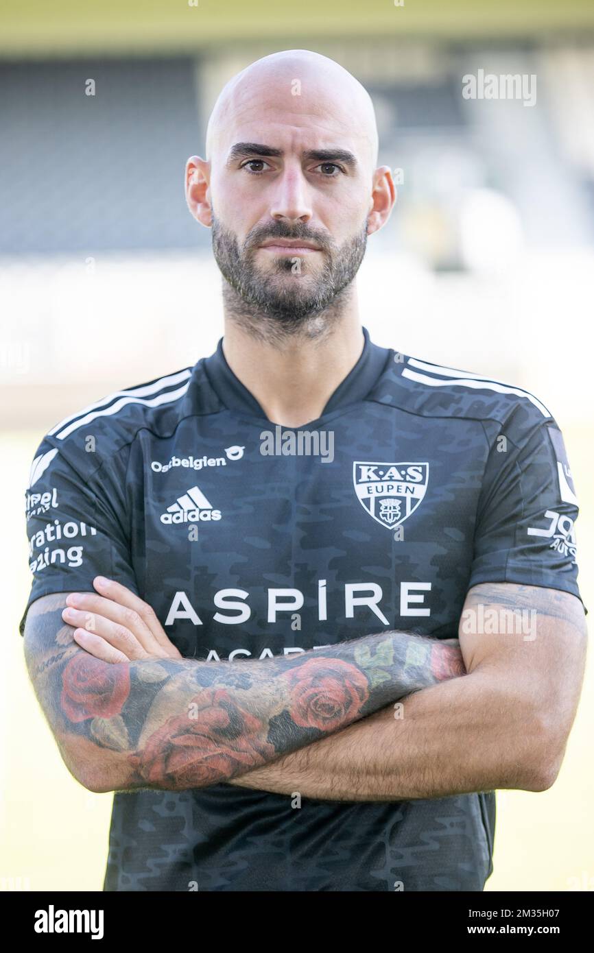 Eupen's Jonathan Heris poses for the photographer, at the 2021-2022 ...
