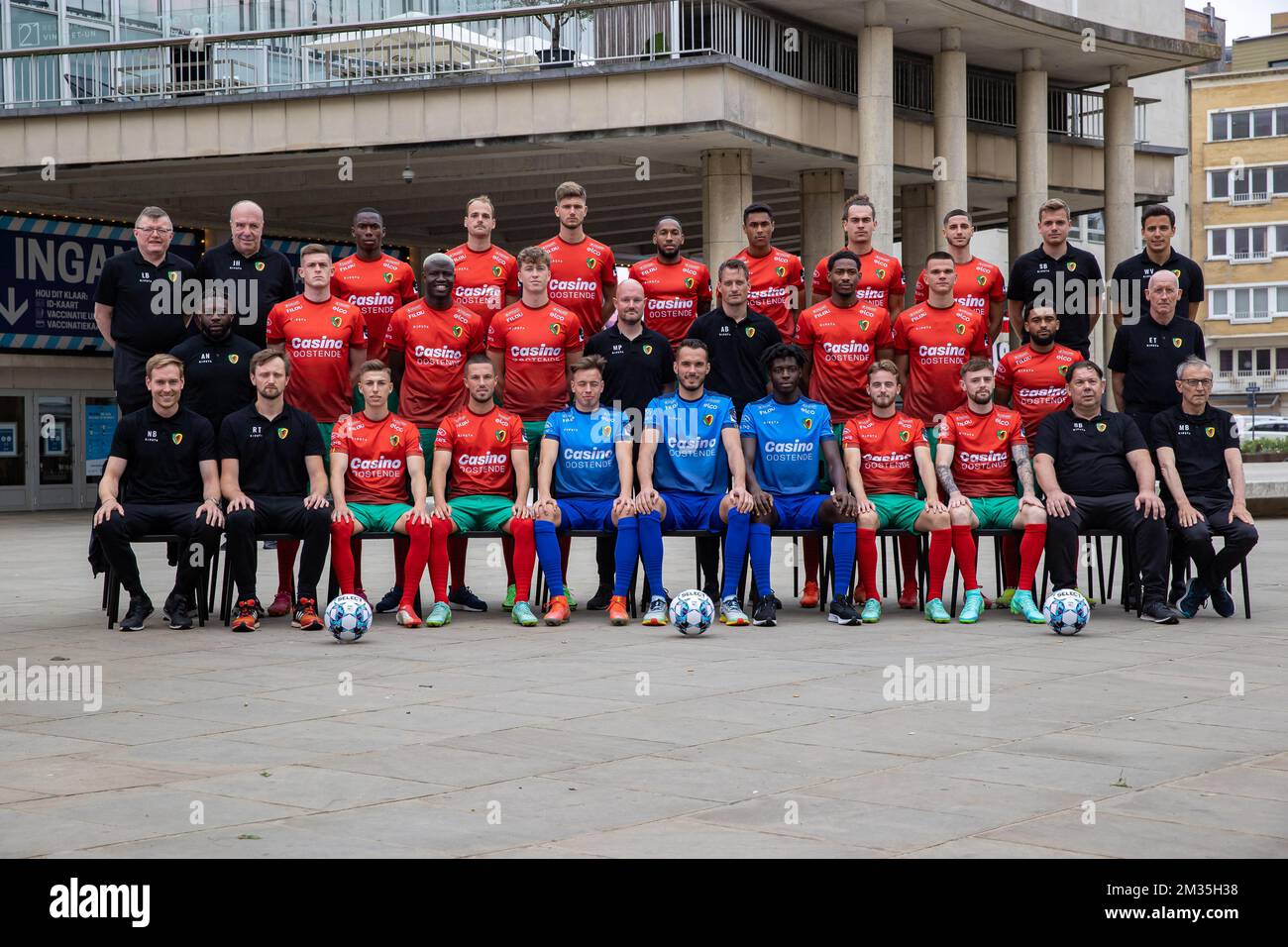 up L-R, Oostende's Luc Benthein, Oostende's Johan Hoste, Oostende's ...