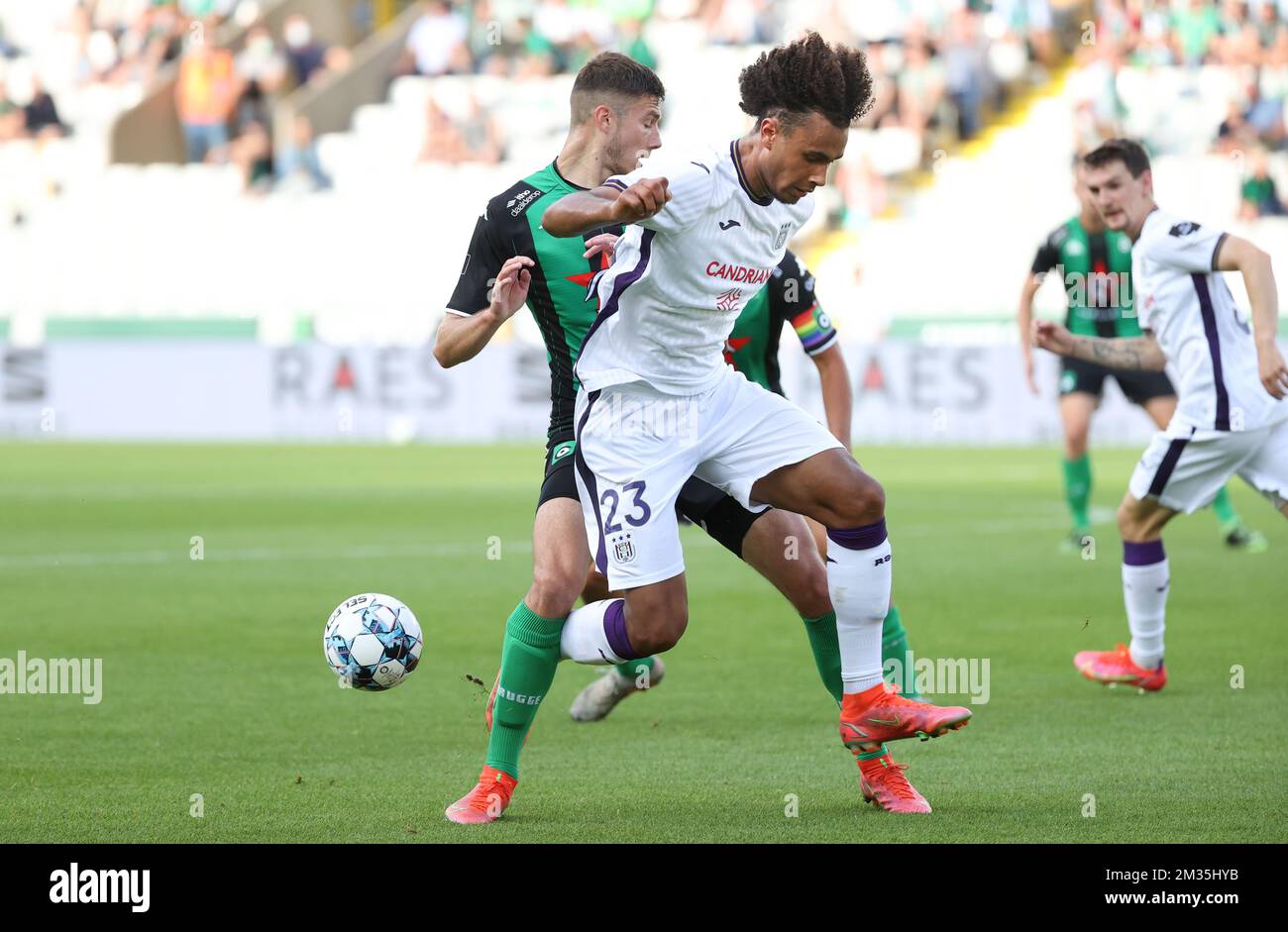 Cercle's Edgaras Utkus and Anderlecht's Joshua Zirkzee fight for the ...