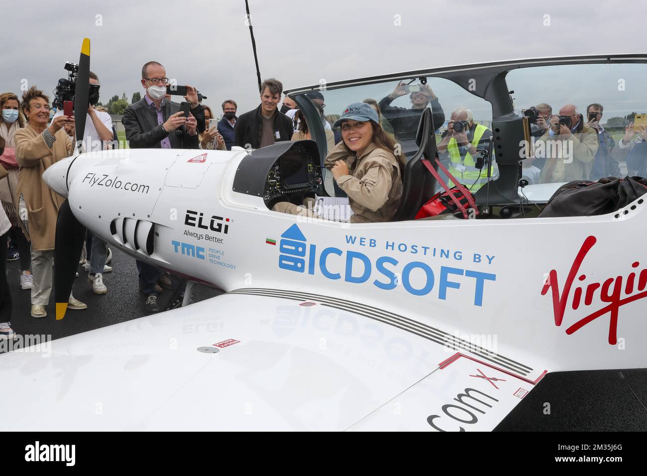 19-year-old Zara Rutherford poses before takeoff of a record attempt to ...