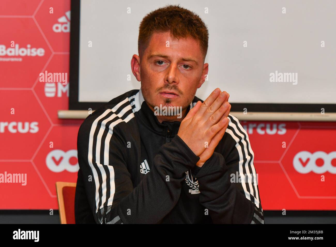 Standard football campus hi-res stock photography and images - Alamy