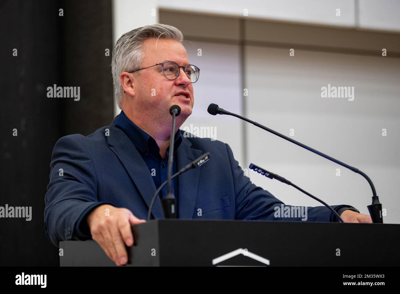 Professor Carl Devos delivers a speech at the opening lecture of the ...