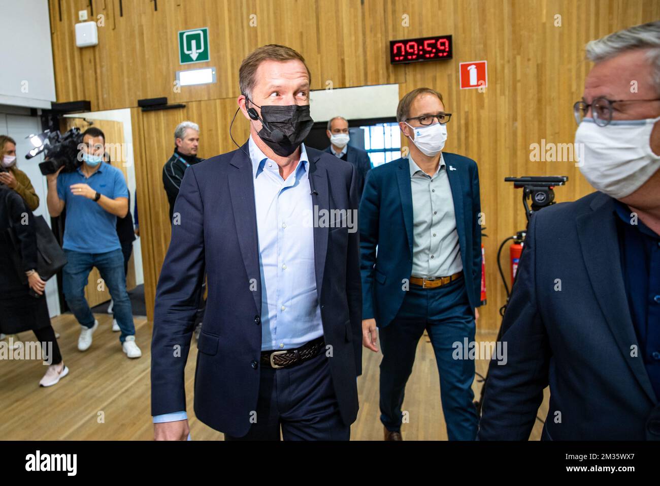 PS chairman Paul Magnette, UGent Rector Rik Van de Walle and Professor ...
