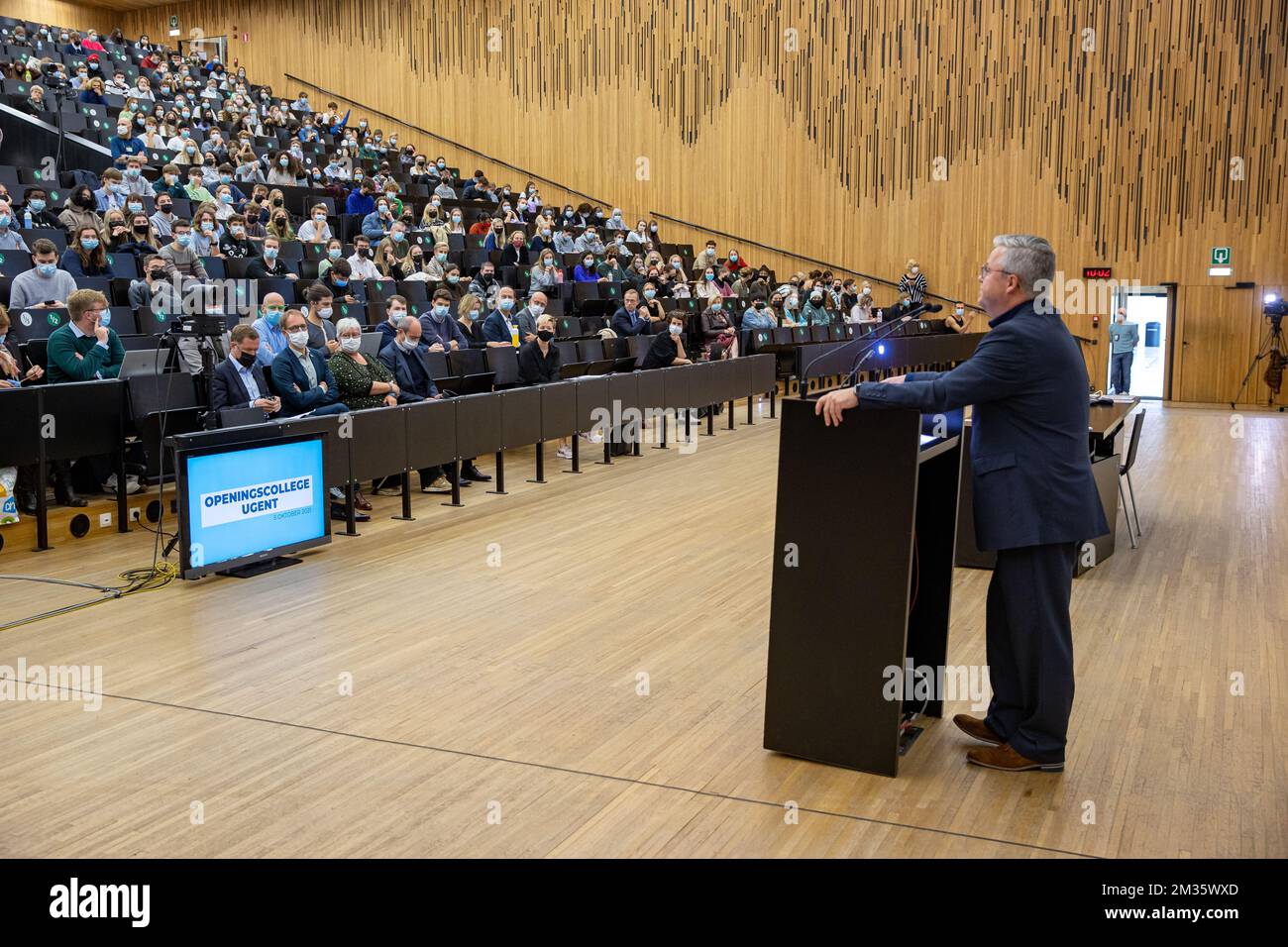Professor Carl Devos delivers a speech at the opening lecture of the ...