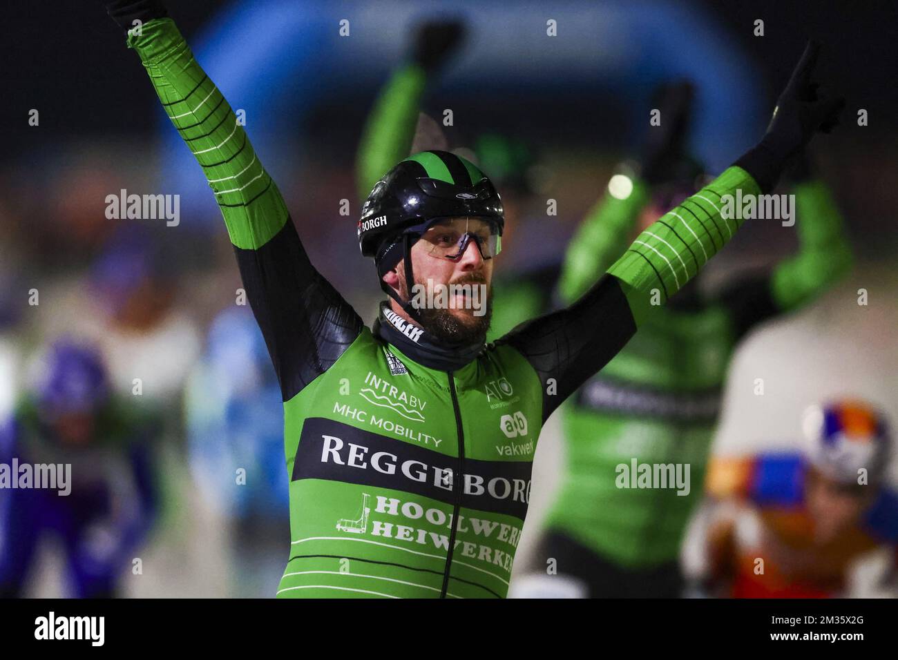 Marathon skating human limb hi-res stock photography and images - Alamy