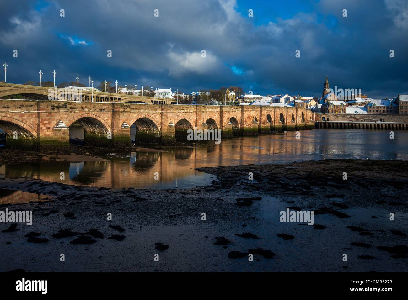15 arch bridge hi-res stock photography and images - Alamy