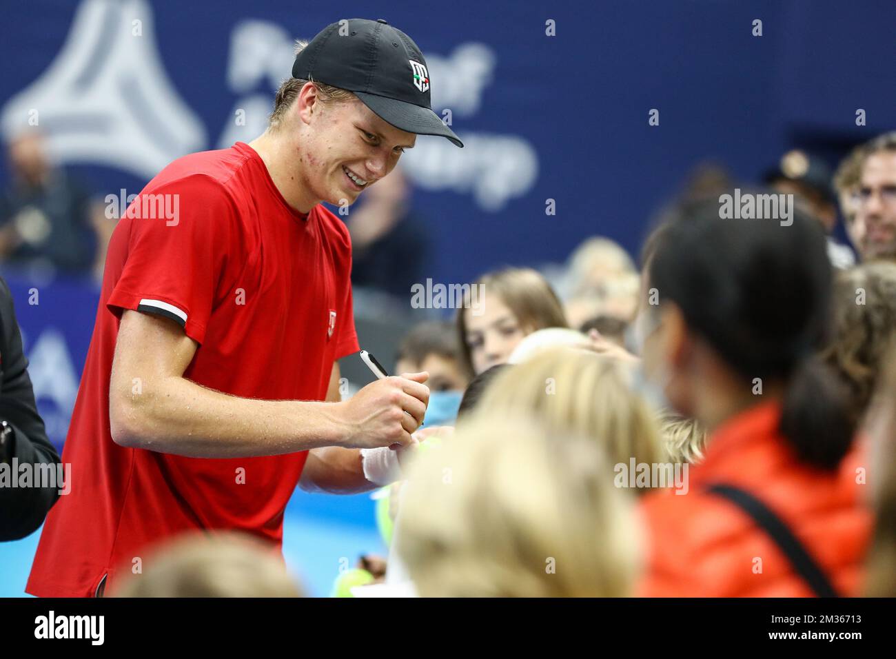 Atp signs autograph 2021 hi-res stock photography and images - Alamy