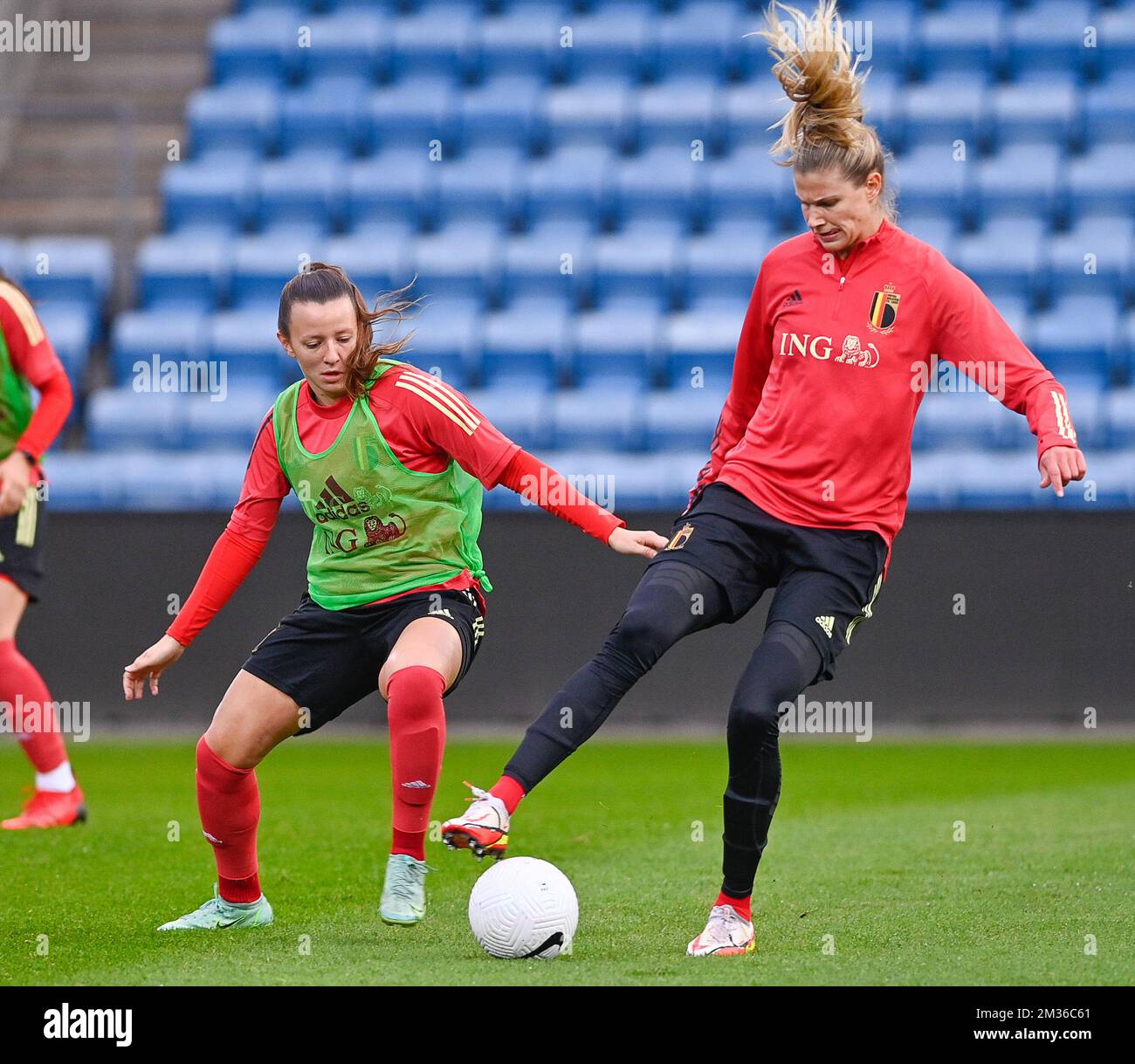 Belgium's Hannah Eurlings and Belgium's Justine Vanhaevermaet fight for ...