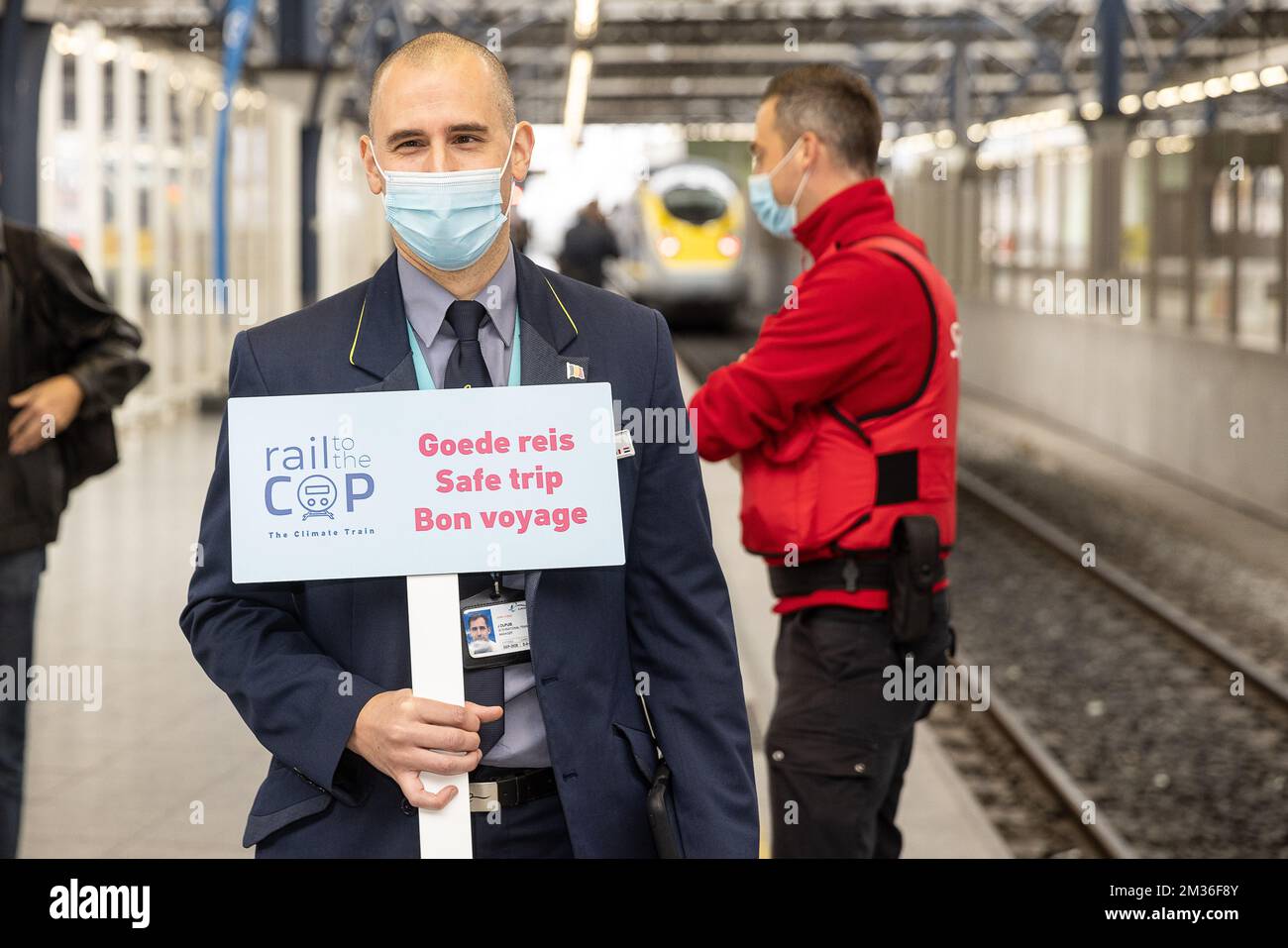 Eurostar staff hi-res stock photography and images - Alamy