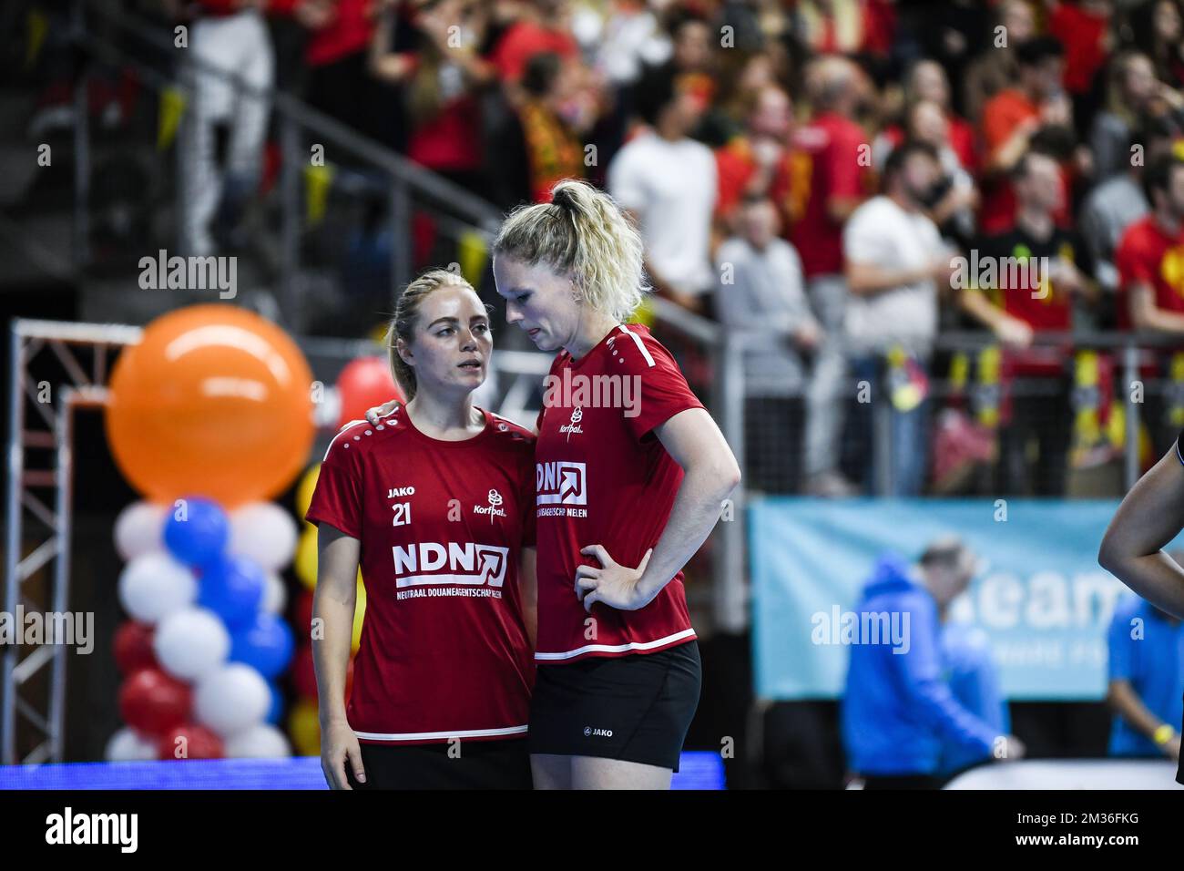 Belgian Amber Engels and Belgian Julie Caluwe show defeat after the ...