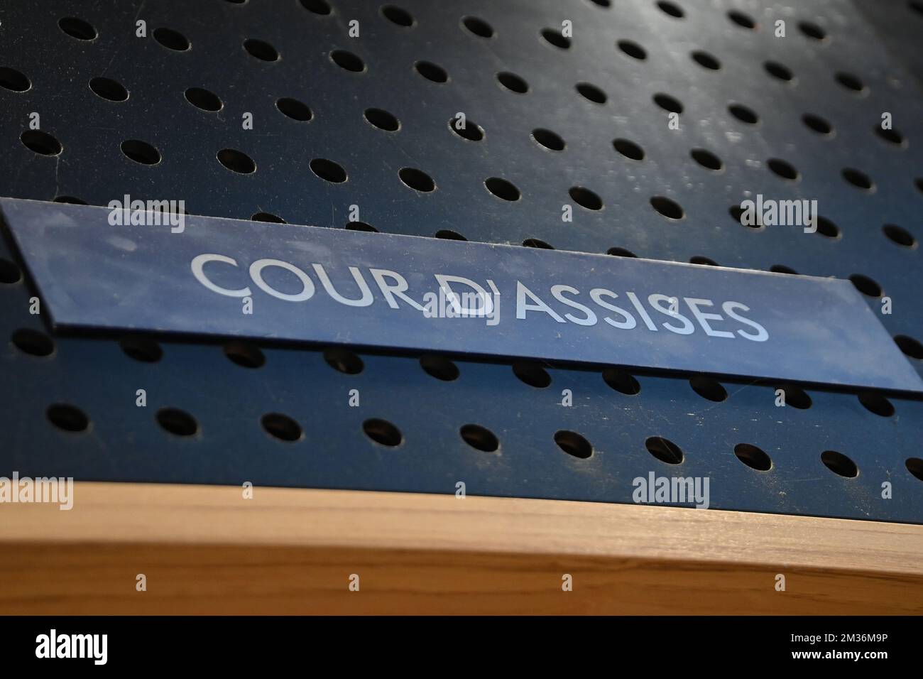 Court in session sign hi-res stock photography and images - Alamy