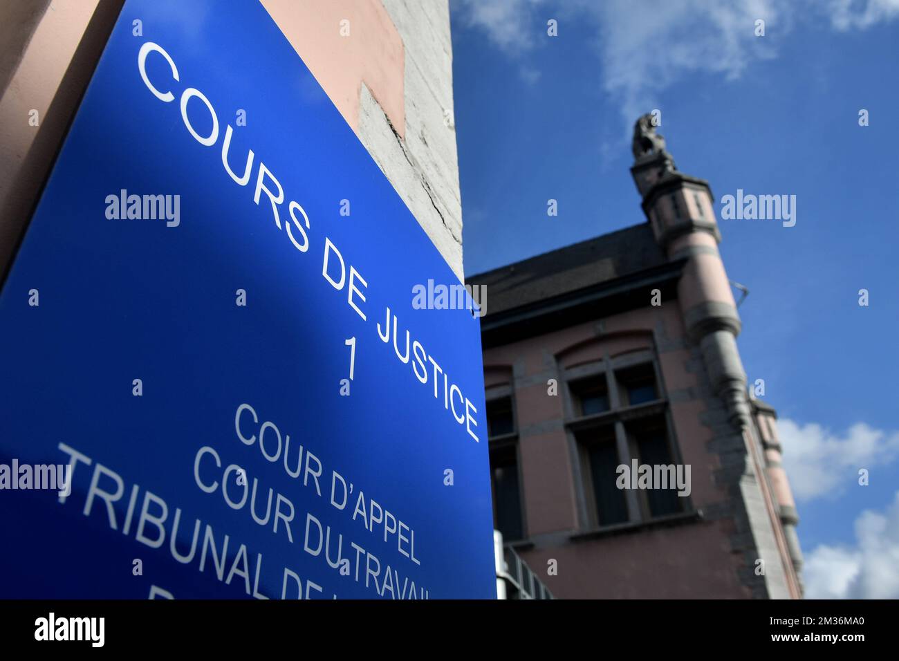 Court in session sign hi-res stock photography and images - Alamy