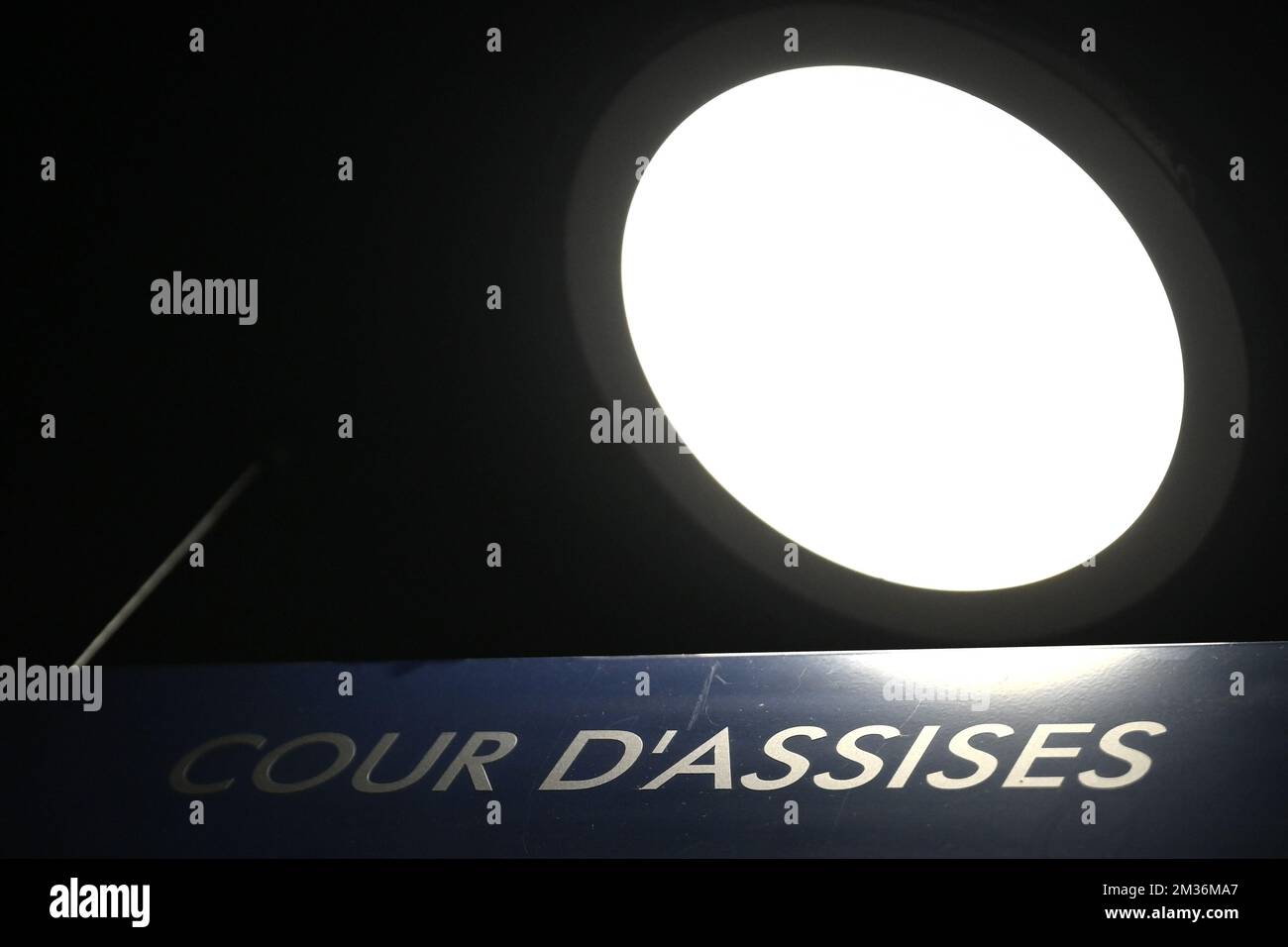 Court in session sign hi-res stock photography and images - Alamy