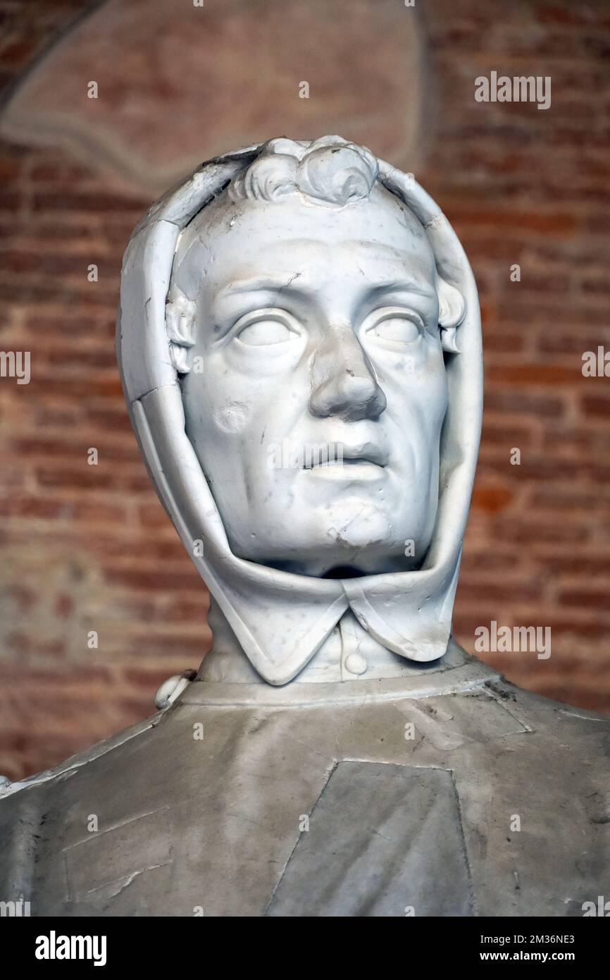 Statue of Leonardo Fibonacci, Camposanto Monumentale (monumental ...