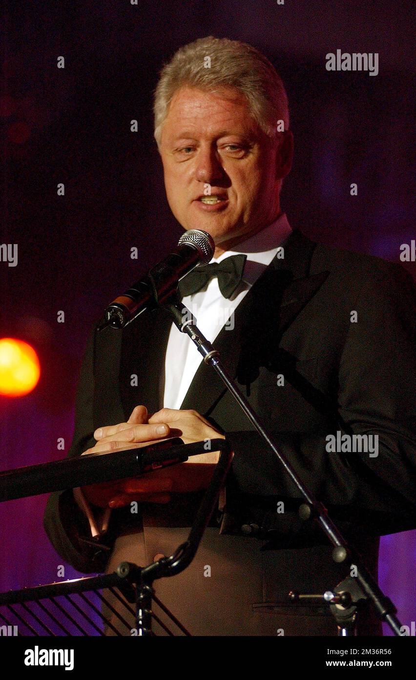 NEW YORK, NY- Feb 2003 : Bill Clinton at MusicCares on February 21 ...