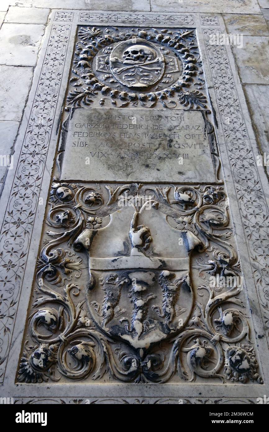 old grave, Camposanto Monumentale (monumental cemetery), Piazza dei ...