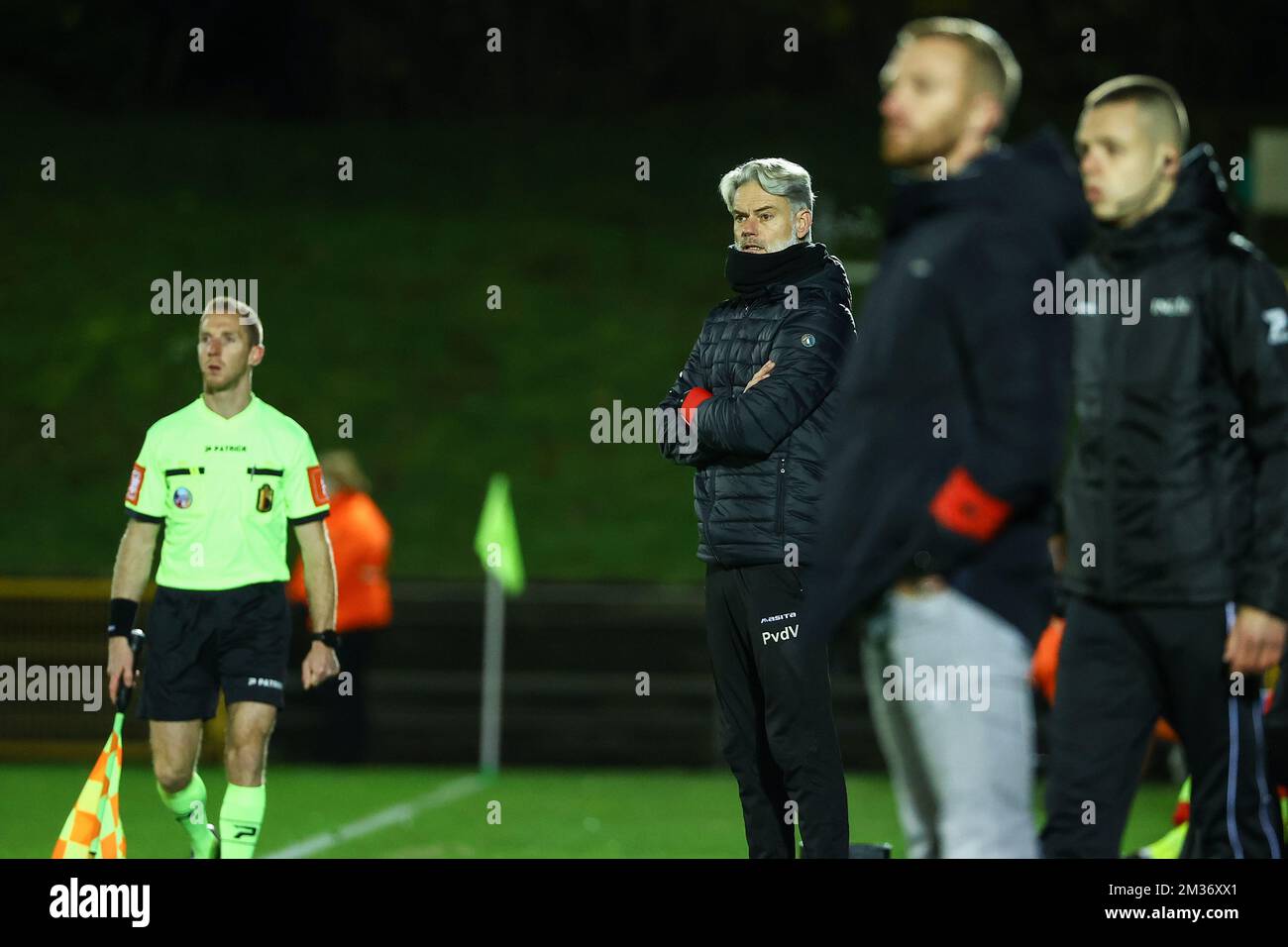 Lommel's head coach Peter van der Veen pictured during a soccer match ...