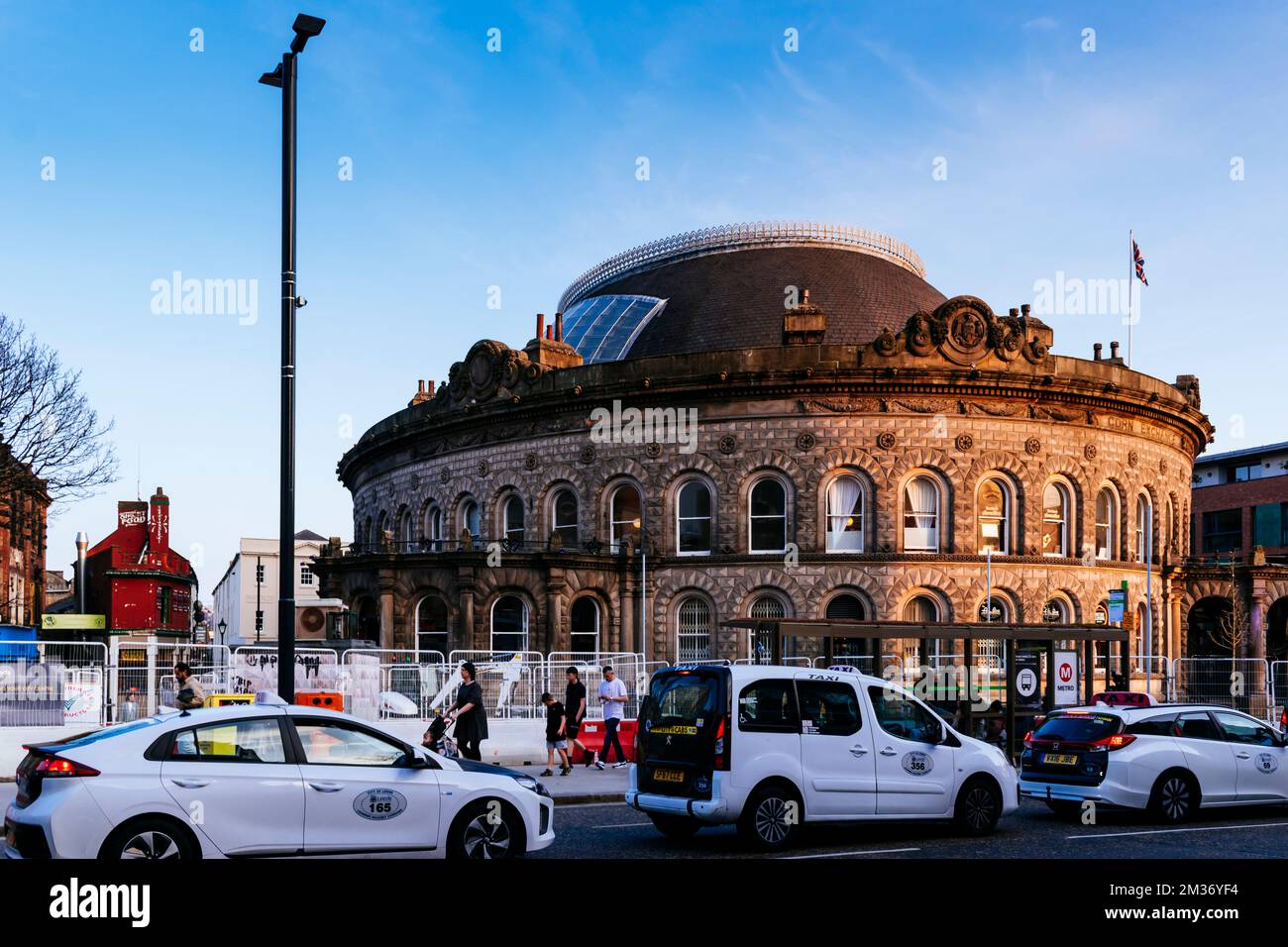 The Leeds Corn Exchange is a Victorian building and former corn ...